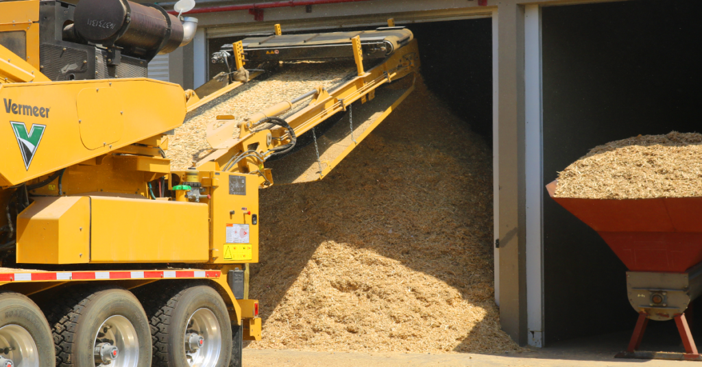 Palm Tree Wood Waste Management In The UAE | Vermeer Middle East FZCO